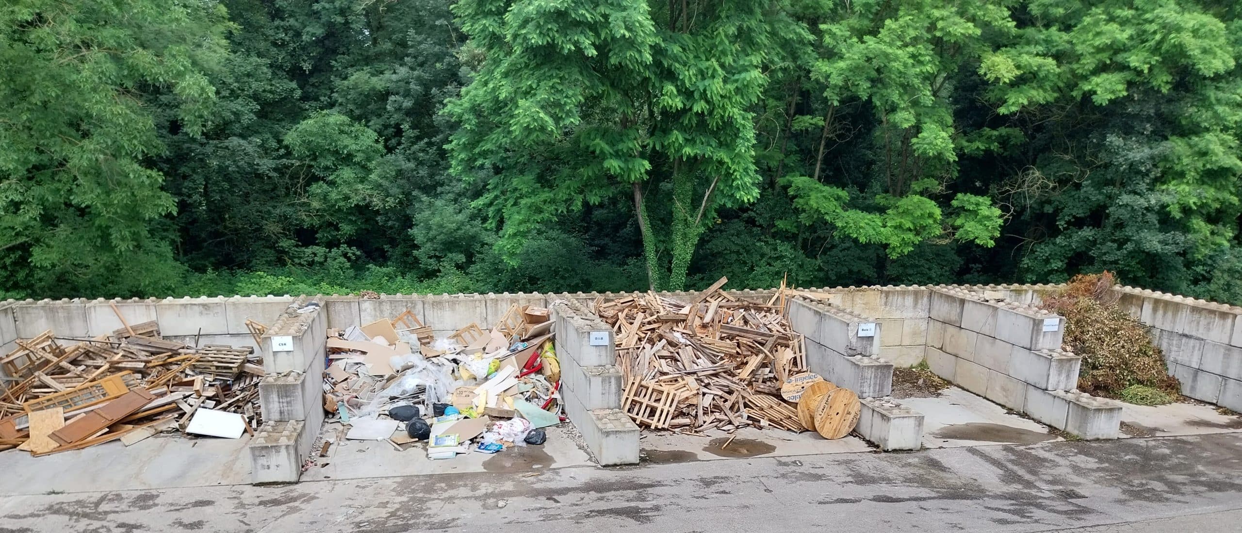 Déchèterie professionnelle de St Genix-les-Villages - Serfim